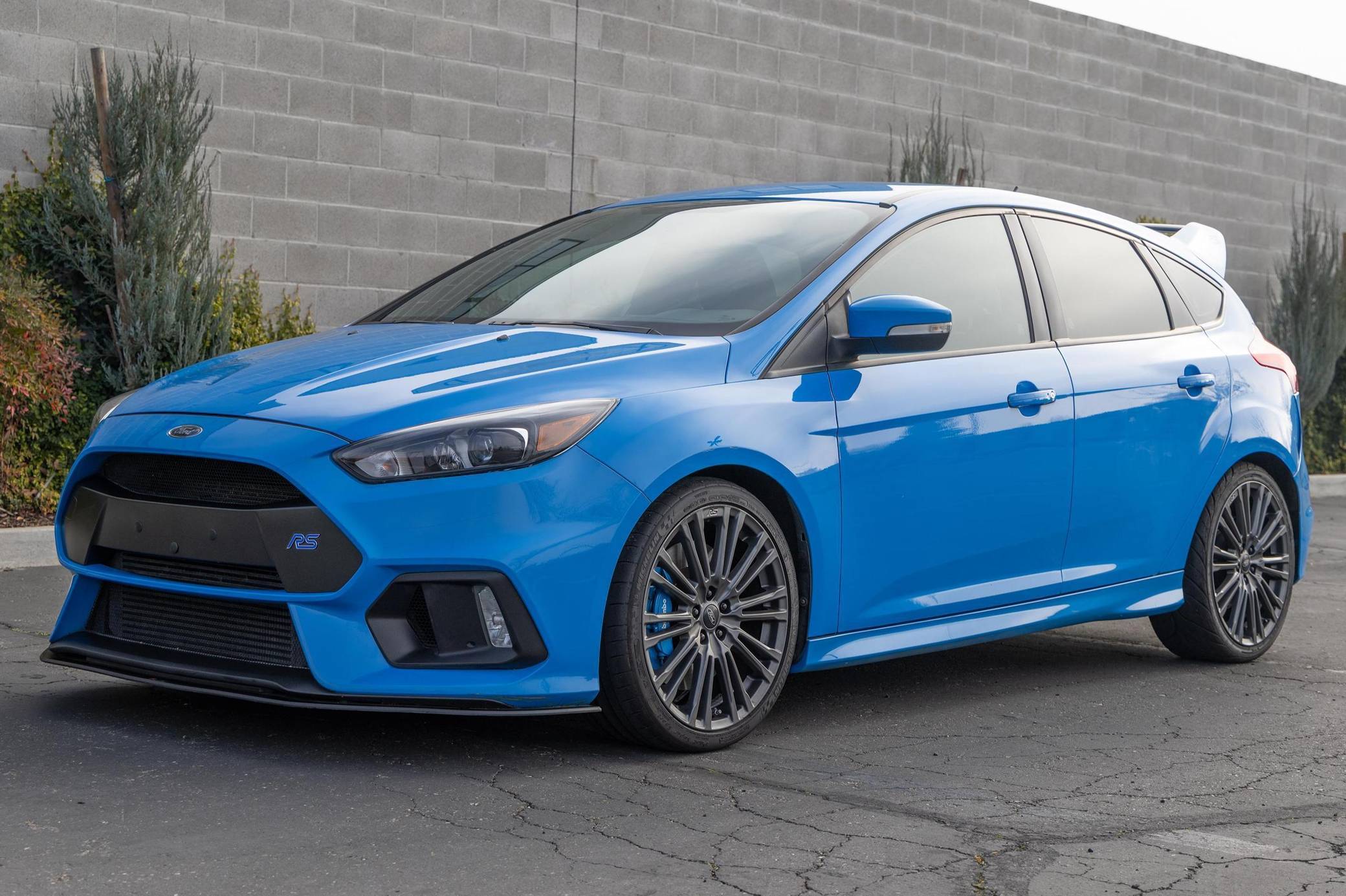2017 Ford Focus RS VIN: WF0DP3TH8H4119285 for Sale - Cars & Bids