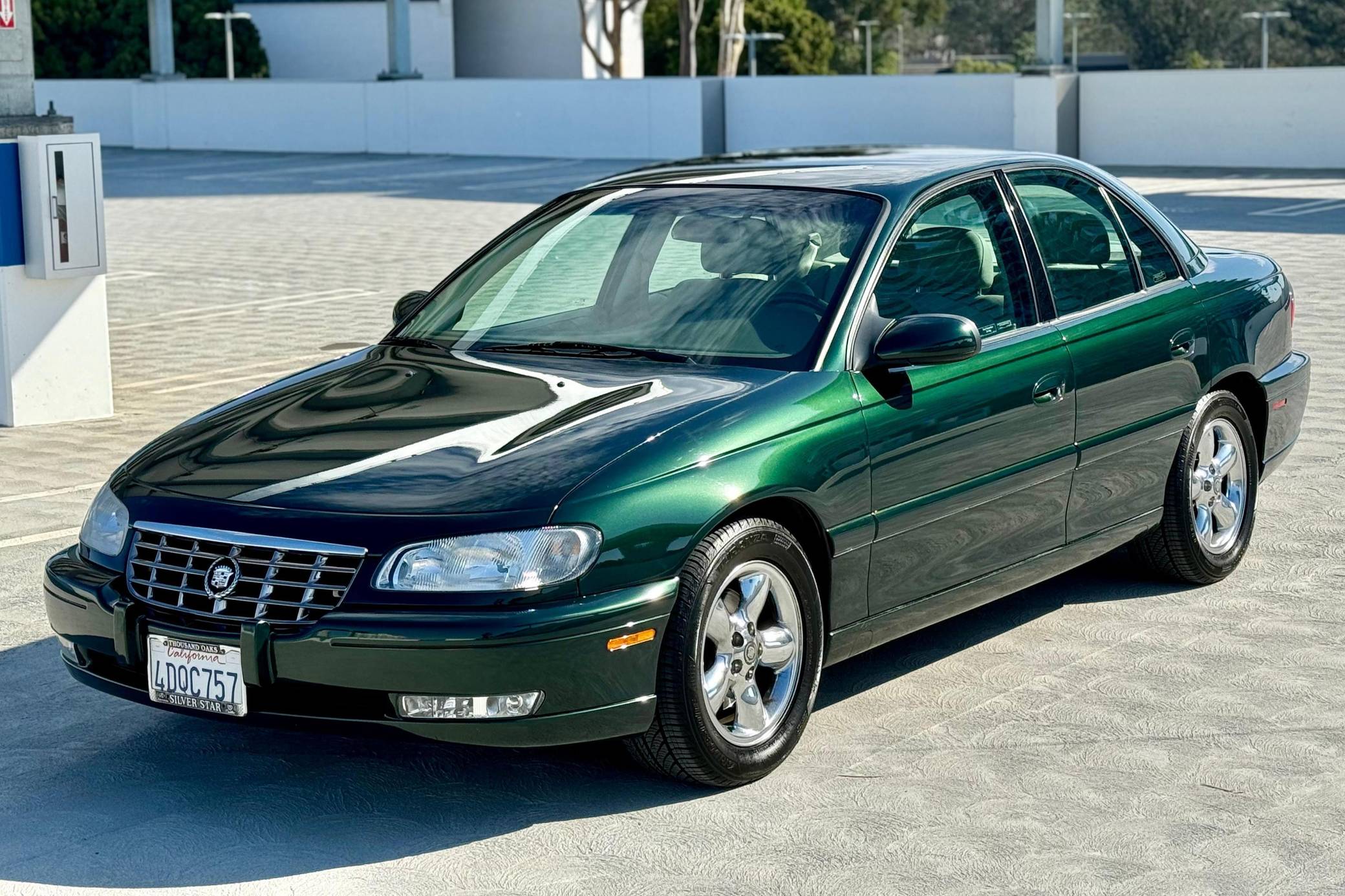 1998 Cadillac Catera VIN: W06VR52RXWR211426 for Sale - Cars & Bids