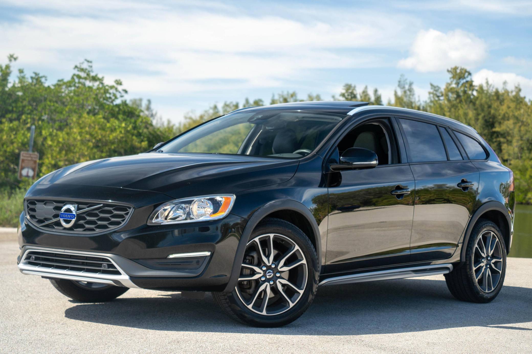 2015 Volvo V60 Cross Country T5 AWD VIN: YV4612HK8F1001650 for Sale ...