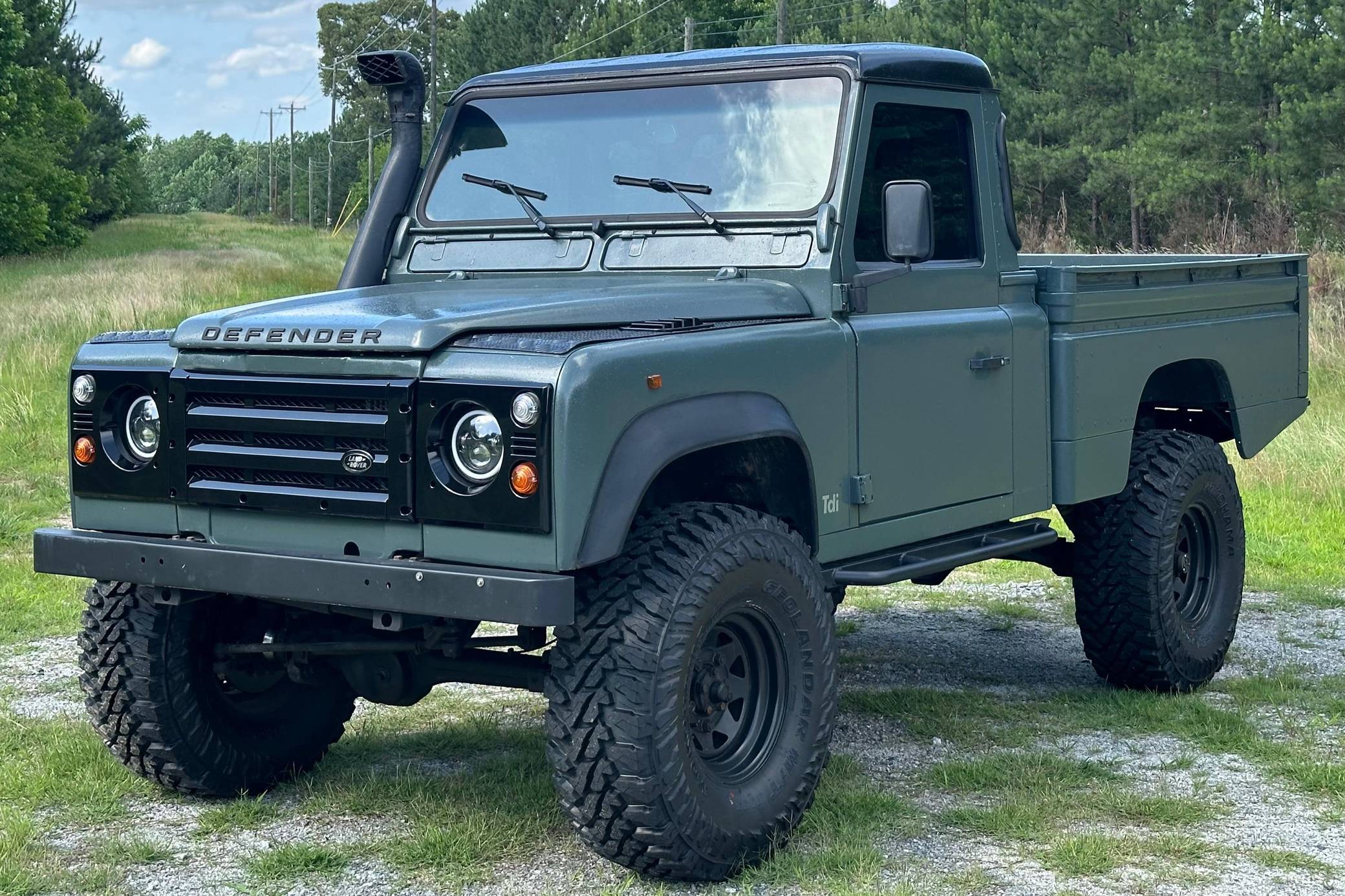 Land rover defender 110 pickup store