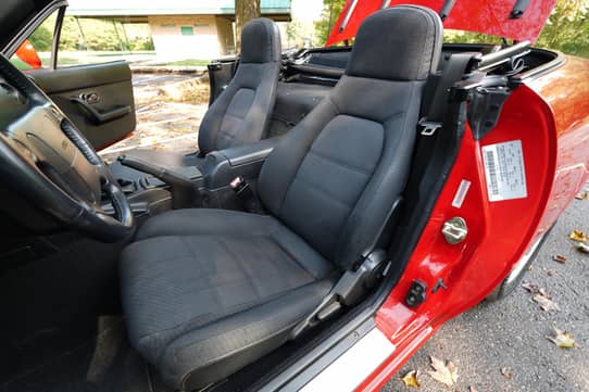 1990 Mazda MX-5 Miata VIN: JM1NA3517L0100381 for Sale - Cars & Bids