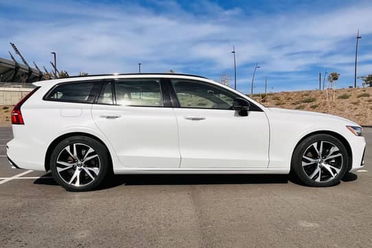 2020 Volvo V60 T5 R-Design for Sale - Cars & Bids