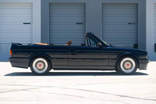 1992 BMW 325i Convertible VIN: WBABB1313NEC05576 for Sale - Cars & Bids