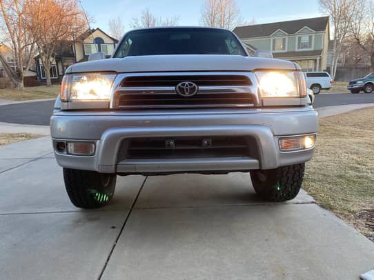 1999 Toyota 4Runner Limited 4x4 auction - Cars & Bids