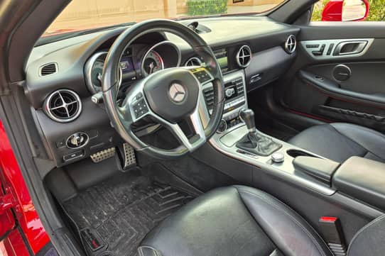 2016 Mercedes-Benz SLK350 VIN: WDDPK5HA0GF119327 for Sale - Cars & Bids