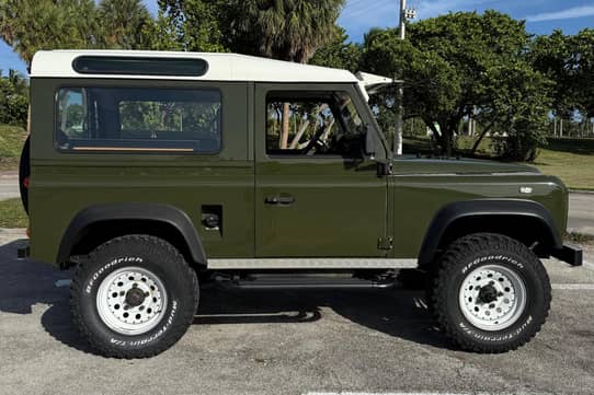 1988 Land Rover 90 VIN: SALLDVAB8EA338329 for Sale - Cars & Bids