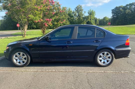 2002 BMW 325i Sedan for Sale - Cars & Bids