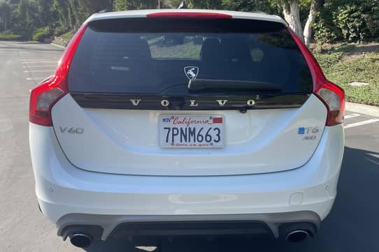 2015 Volvo V60 T6 R-Design auction - Cars & Bids