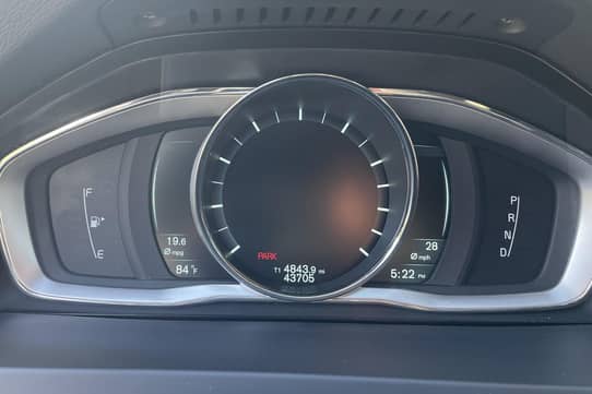 2015 Volvo V60 T6 R-Design auction - Cars & Bids