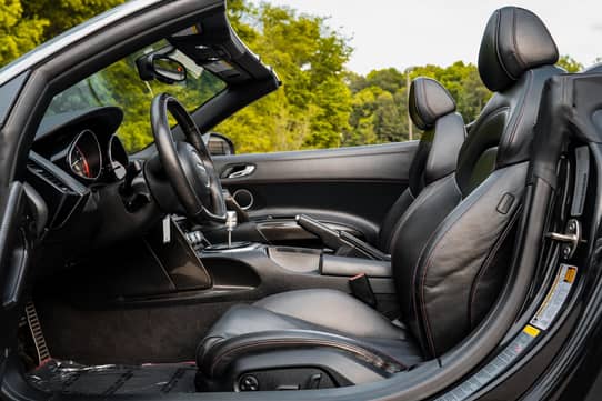 2011 Audi R8 V10 Spyder VIN: WUATNAFG5BN003168 for Sale - Cars & Bids