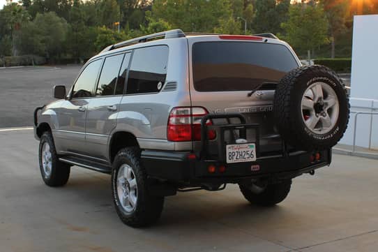 2005 Toyota Land Cruiser auction - Cars & Bids