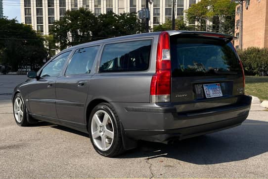 2004 Volvo V70R VIN: YV1SJ52Y842442017 for Sale - Cars & Bids