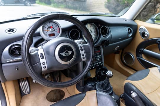 2004 Mini Cooper S VIN: WMWRE33414TD85596 for Sale - Cars & Bids