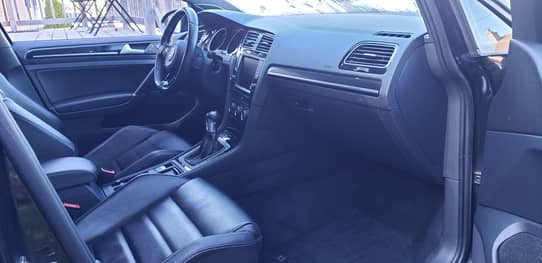 2016 Volkswagen Golf R auction - Cars & Bids