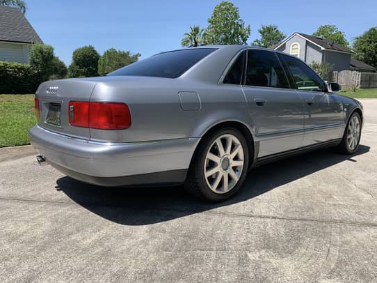 2003 Audi S8 auction - Cars & Bids