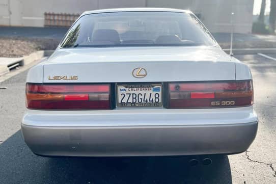 1992 Lexus ES 300 VIN: JT8VK13T6N0023056 for Sale - Cars & Bids