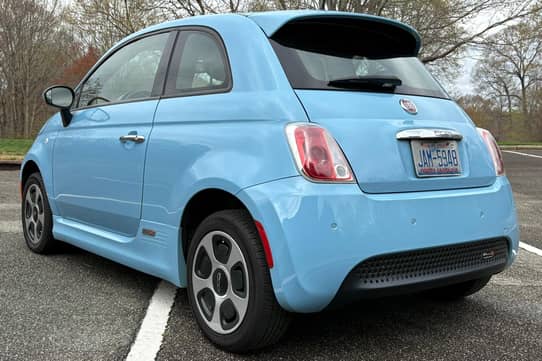 2017 Fiat 500e VIN: 3C3CFFGE1HT570723 for Sale - Cars & Bids