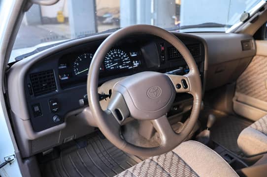 1995 Toyota 4Runner SR5 4x4 VIN: JT3VN39W0S0175095 for Sale - Cars & Bids