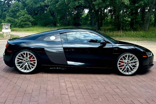 2017 Audi R8 V10 Coupe VIN: WUAEAAFX9H7905081 for Sale - Cars & Bids