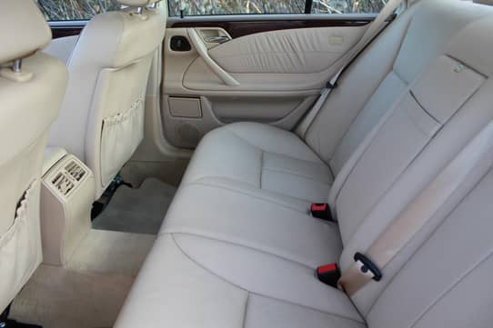 2001 Mercedes-Benz E320 auction - Cars & Bids