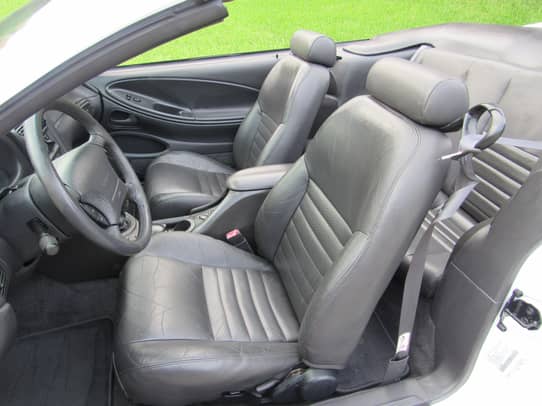 1999 Ford Mustang SVT Cobra Convertible auction - Cars & Bids