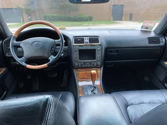 2000 Lexus LS400 auction - Cars & Bids