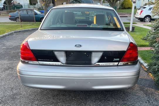 2011 Ford Crown Victoria LX for Sale - Cars & Bids