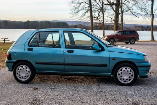 1995 Renault Lutecia VIN: VF1557A0212782750 for Sale - Cars & Bids