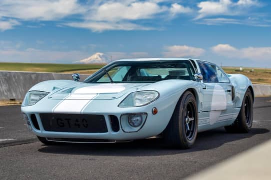 Race Car Replicas RCR40 Ford GT40 Replica VIN: RCRGT40MK13211221 for ...