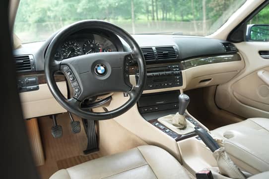 2003 BMW 325xi Touring VIN: WBAEP33473PF01884 for Sale - Cars & Bids