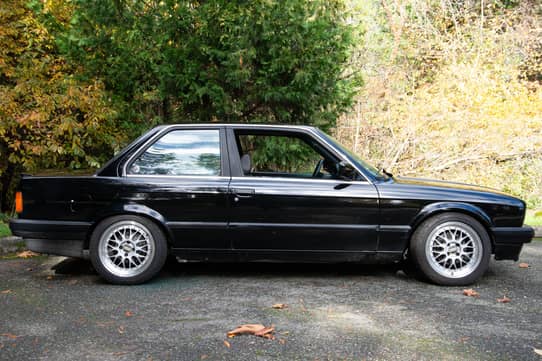 1990 BMW 325i Coupe VIN: WBAAA1312LEC66882 for Sale - Cars & Bids