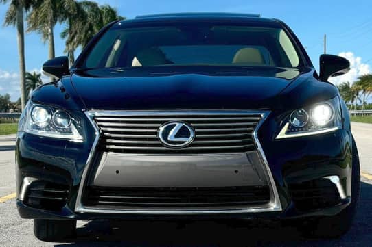 2017 Lexus LS 460 VIN: JTHBL5EF7H5147049 for Sale - Cars & Bids