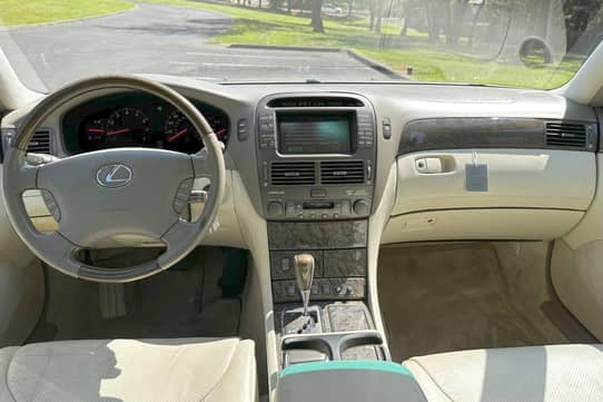 2002 Lexus LS 430 VIN: JTHBN30F520083426 for Sale - Cars & Bids