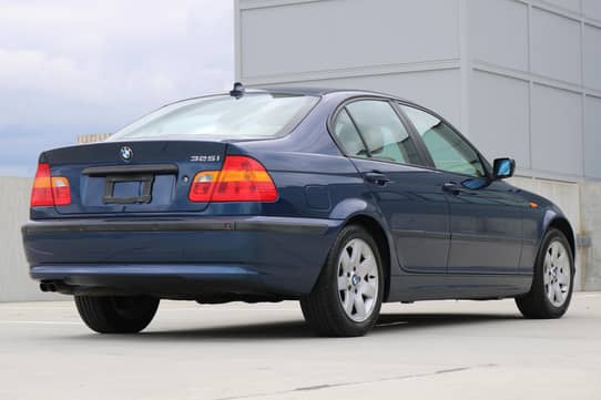 2004 BMW 325i Sedan VIN: WBAEV33444KW15357 for Sale - Cars & Bids