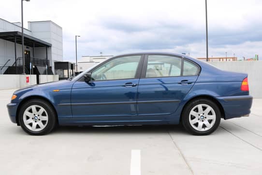 2004 BMW 325i Sedan VIN: WBAEV33444KW15357 for Sale - Cars & Bids