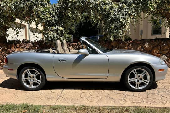 2004 Mazda MX-5 Miata VIN: JM1NB353940400049 for Sale - Cars & Bids