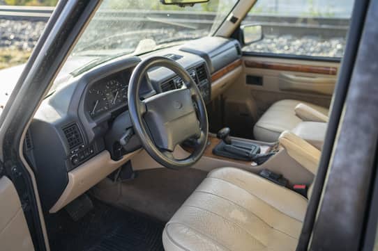 1995 Range Rover Classic auction - Cars & Bids