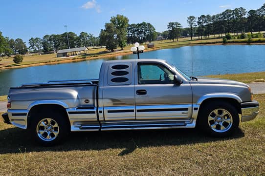 Southern Comfort Custom Trucks 2003 Chevrolet Silverado 1500 LT VIN: