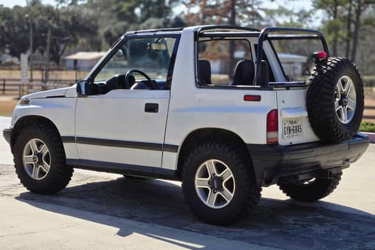 1994 Geo Tracker 4x4 VIN: 2CNBJ18U9R6906814 for Sale - Cars & Bids