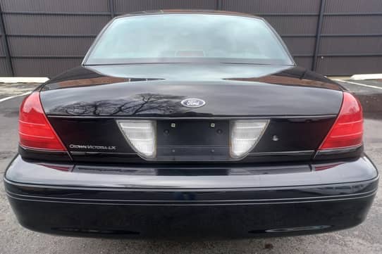 2004 Ford Crown Victoria LX VIN: 2FAHP74W64X147331 for Sale - Cars & Bids