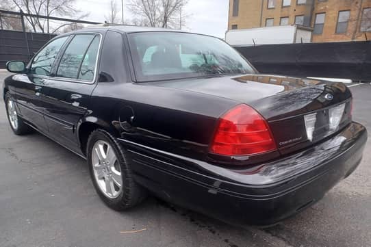 2004 Ford Crown Victoria LX VIN: 2FAHP74W64X147331 for Sale - Cars & Bids
