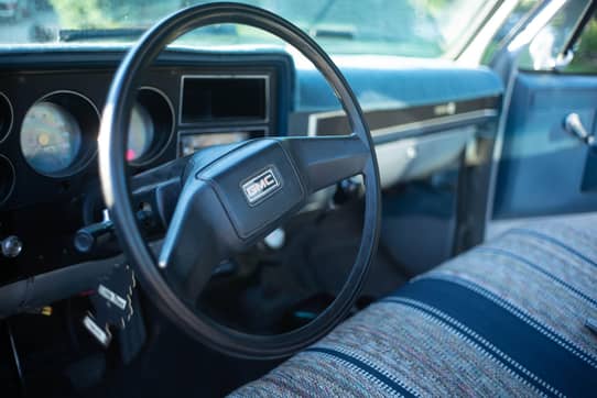 1984 GMC Sierra 2500 auction - Cars & Bids