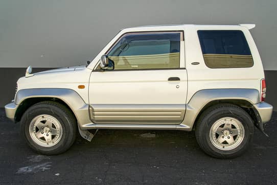 1998 Mitsubishi Pajero Junior ZR-II 4x4 for Sale - Cars & Bids