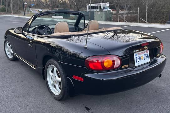 2000 Mazda MX-5 Miata LS VIN: JM1NB3535Y0156406 for Sale - Cars & Bids