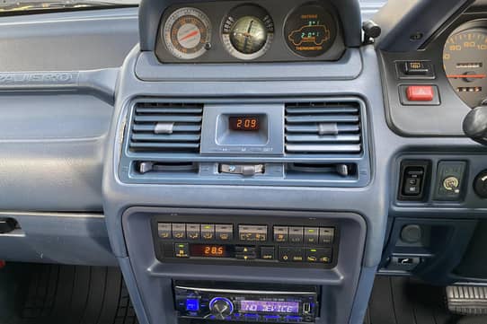 1992 Mitsubishi Pajero 2500 TD 4x4 for Sale - Cars & Bids