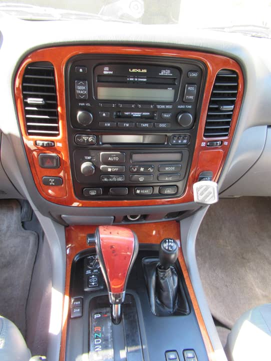 2001 Lexus LX 470 auction - Cars & Bids