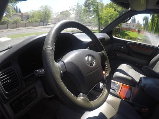 2001 Lexus LX 470 auction - Cars & Bids