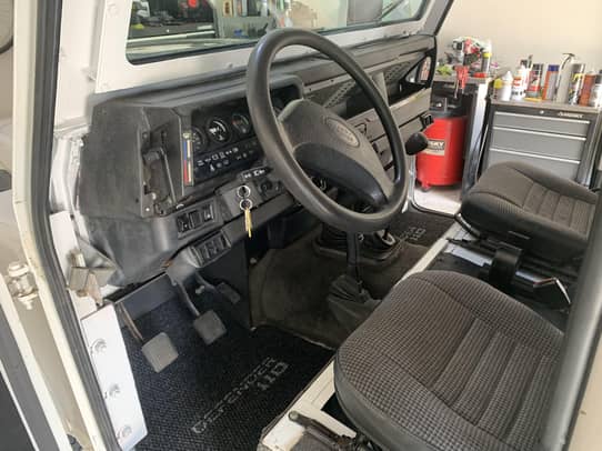 1995 Land Rover Defender 110 auction - Cars & Bids