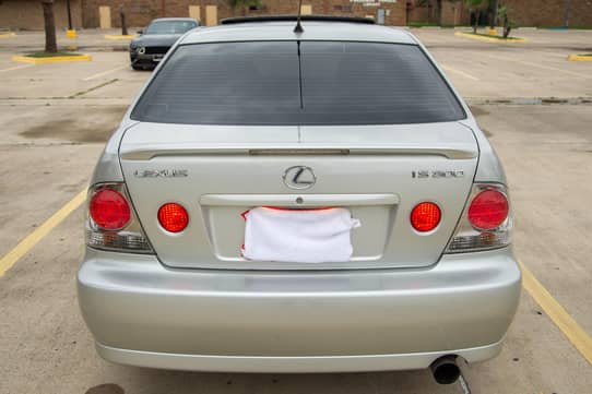 2003 Lexus IS 300 auction - Cars & Bids