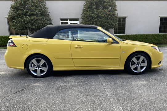 2008 Saab 9-3 Convertible Yellow Edition auction - Cars & Bids